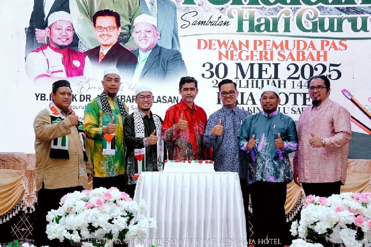 Pahlawan tanpa senjata, berjiwa merdeka: Penghargaan buat guru murabbi ...